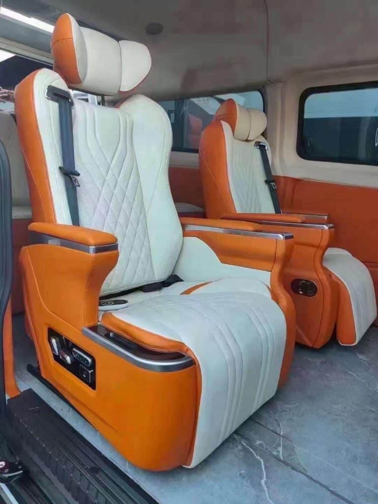 Gói Độ Limousine Cực Chất Cho Ford Transit